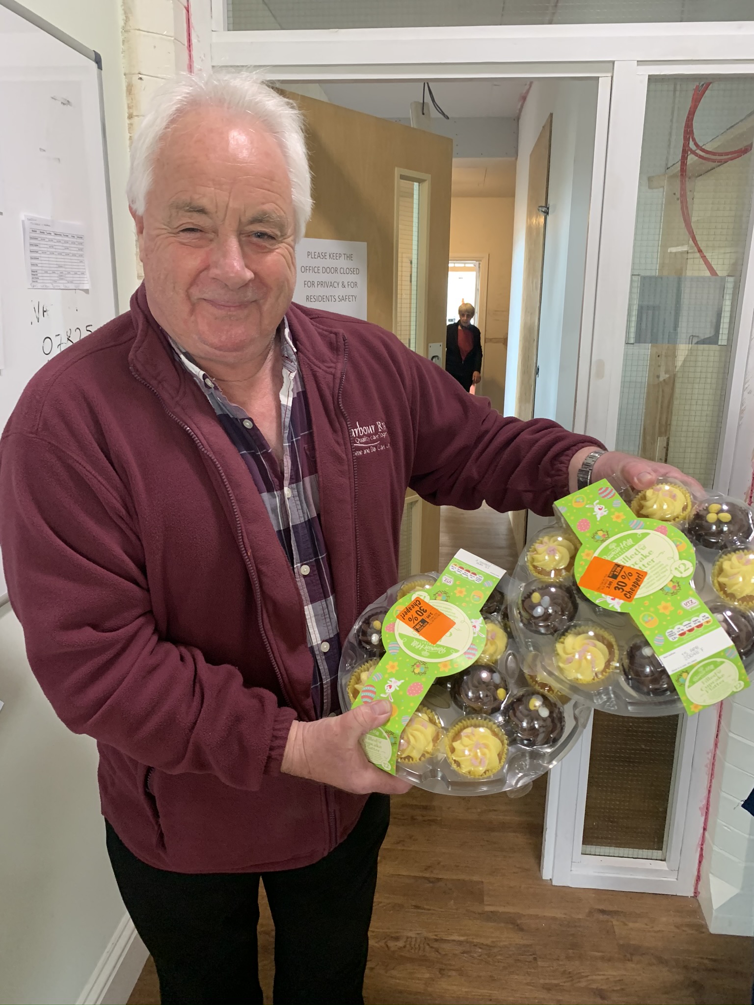 Reg and cup cakes – Harbour Rise